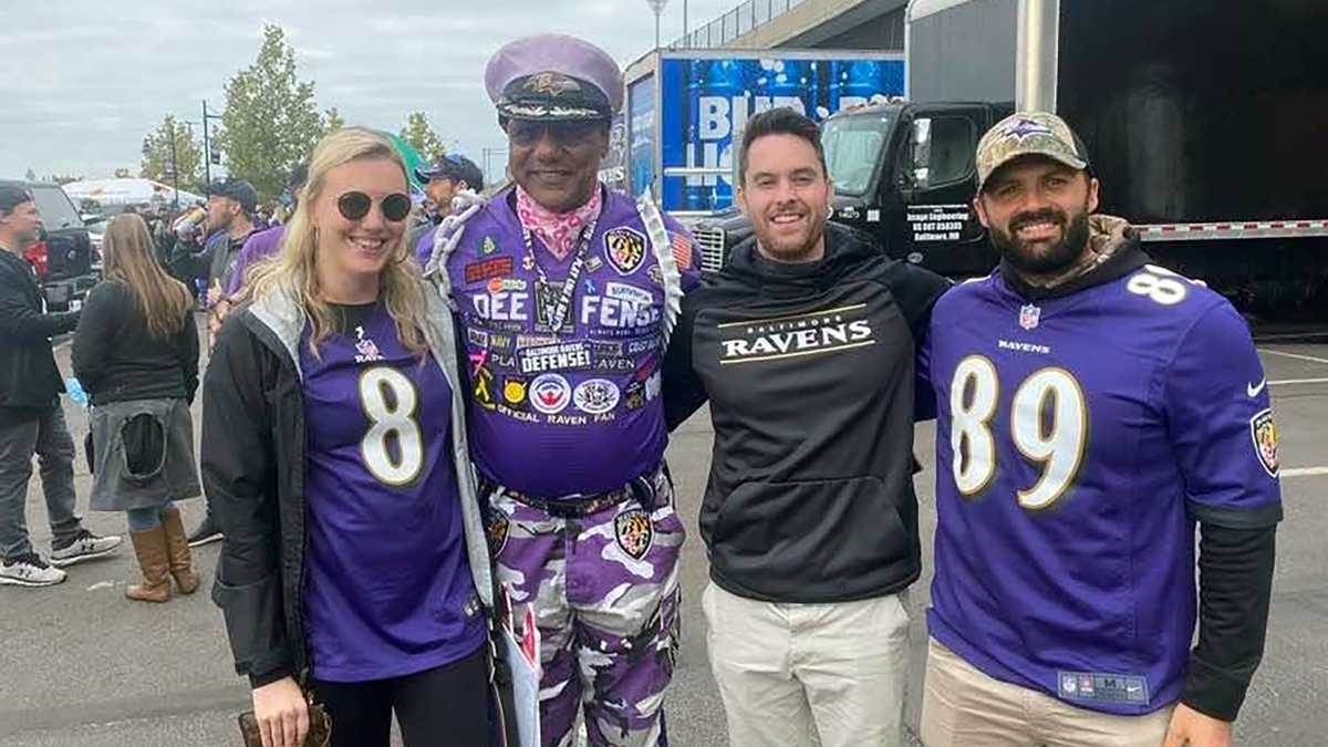 Ravens Flock remembers Captain Dee-Fense | Fan photos