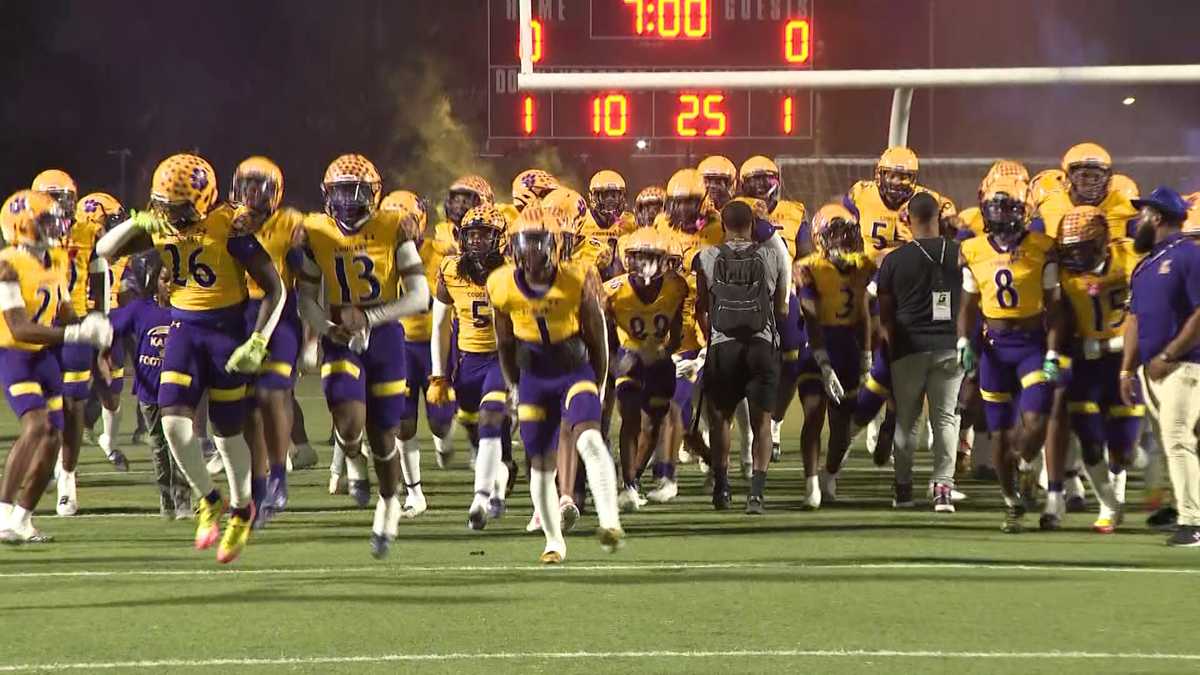 VIDEO REPORT: Karr fires on all cylinders in 47-17 win over Holy Cross
