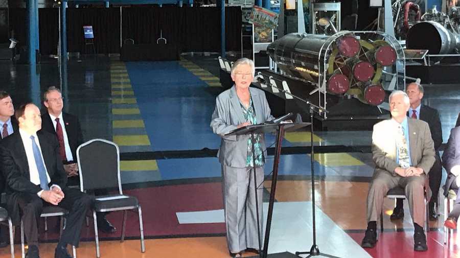 Alabama governor says rocket company owned by Amazon founder coming to ...