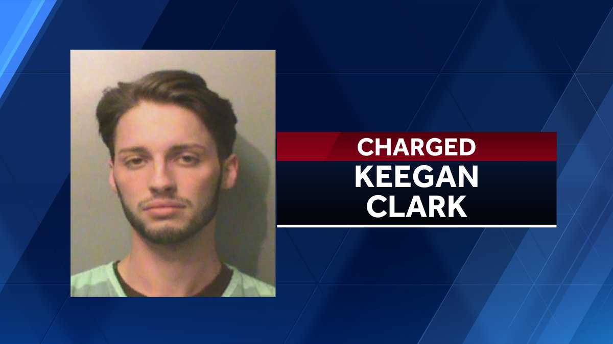 Johnston man accused of holding girlfriend at knifepoint