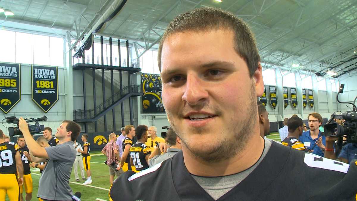 Keegan Render becomes leader of the pack for Iowa o-line