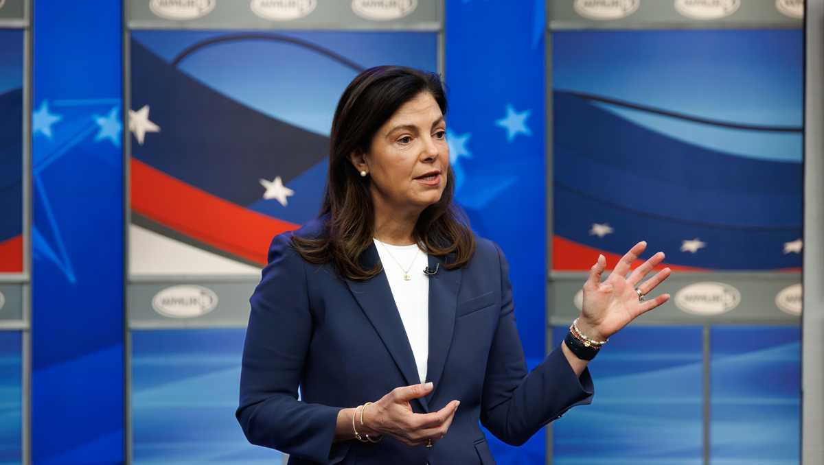 Republican Kelly Ayotte speaks at WMUR town hall