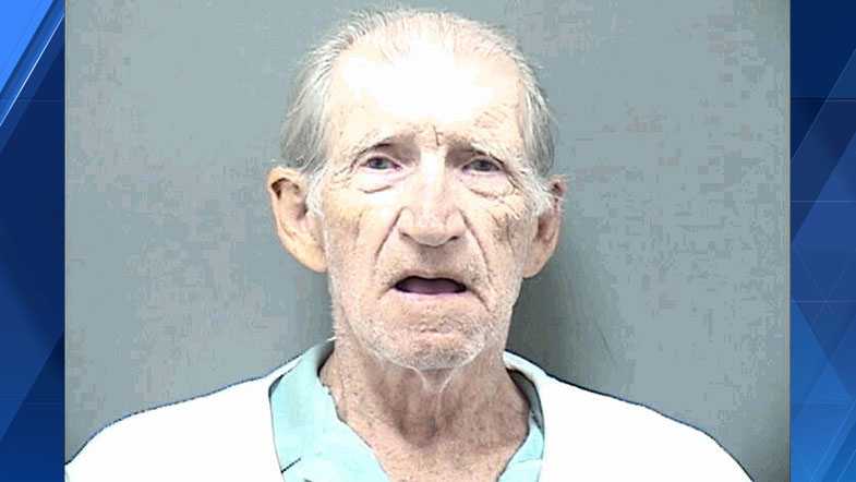 Charges: Racine man, 81, lured 5-year-old with candy, touched her butt