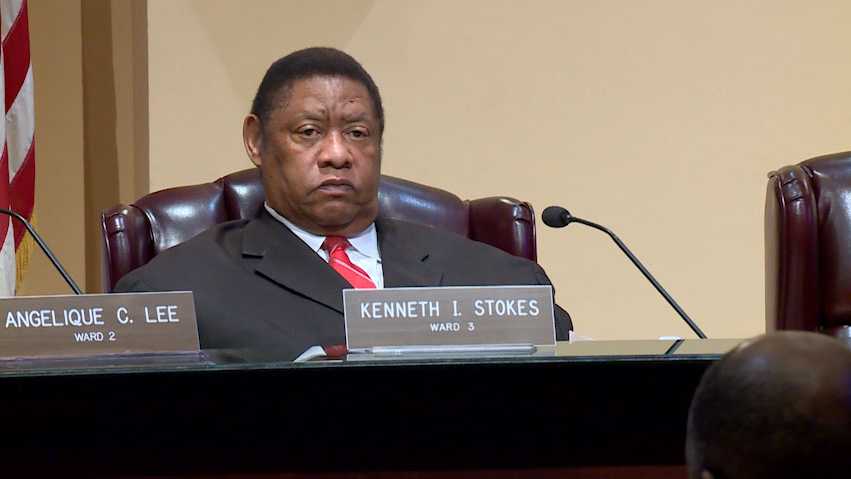 Stokes responds to mayor's bribery allegations