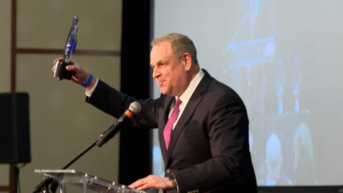 WLKY's Kent Taylor inducted into Louisville Catholic Sports Hall of Fame