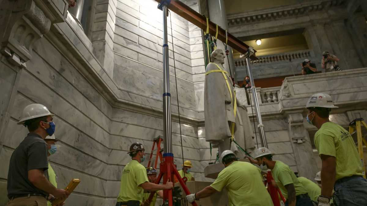 Governor has role in Davis statue's removal from Capitol