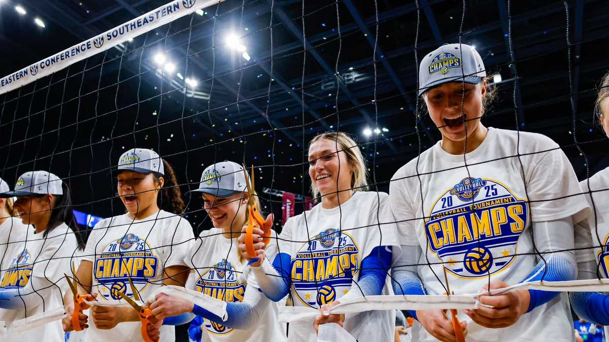 Kentucky storms back to win SEC Volleyball Tournament title - WJCL