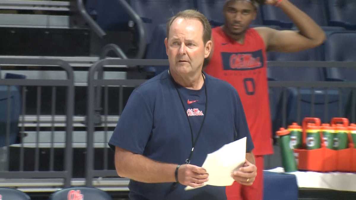 Kermit Davis out as head coach for the Ole Miss men's basketball team