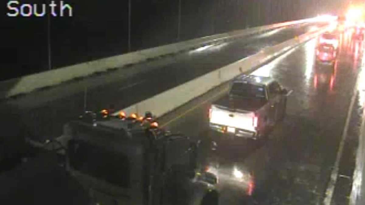 Crashes close Key Bridge, portion of Maryland Route 100