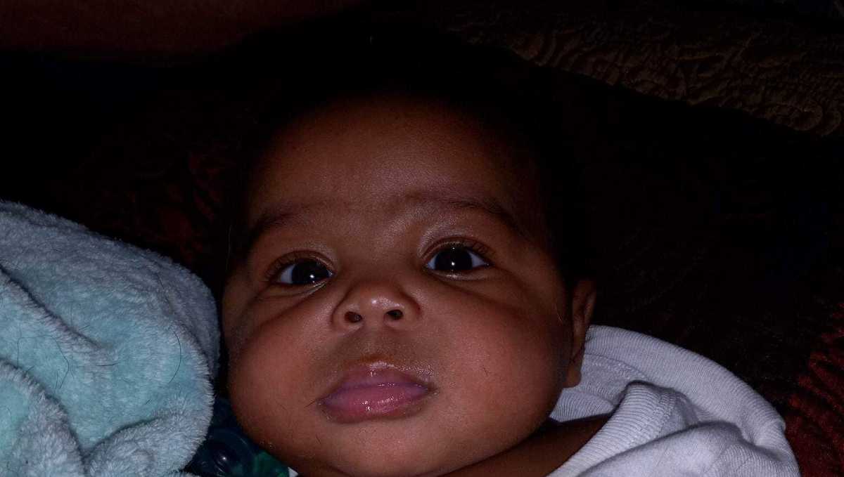 Des Moines police investigating a 4-month-old child's death