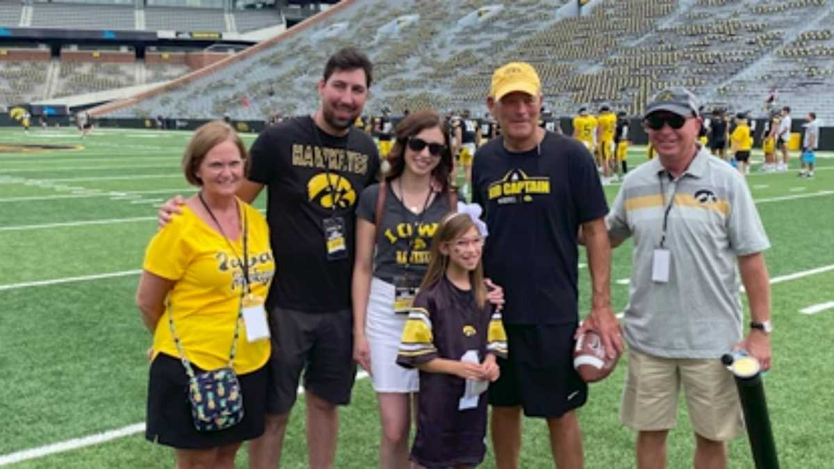 2024 Iowa Hawkeyes football Kid Captain nominations open