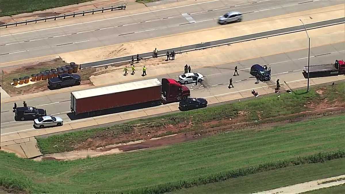 One dead, four others injured after crash on Kilpatrick Turnpike