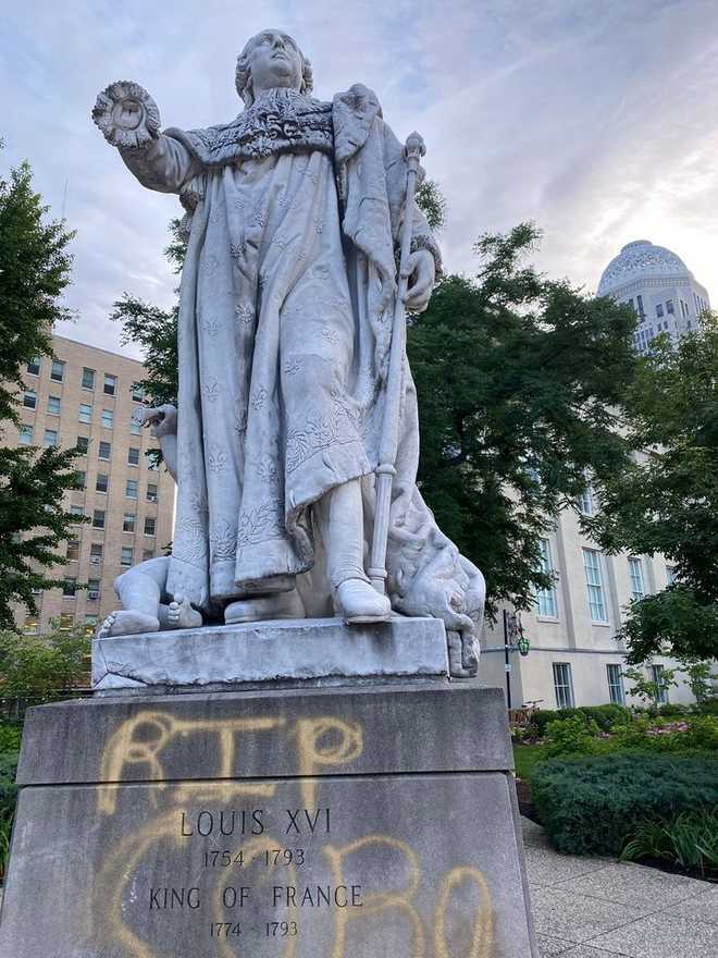 Metro Council wants Mayor Fischer to restore King Louis statue in ...