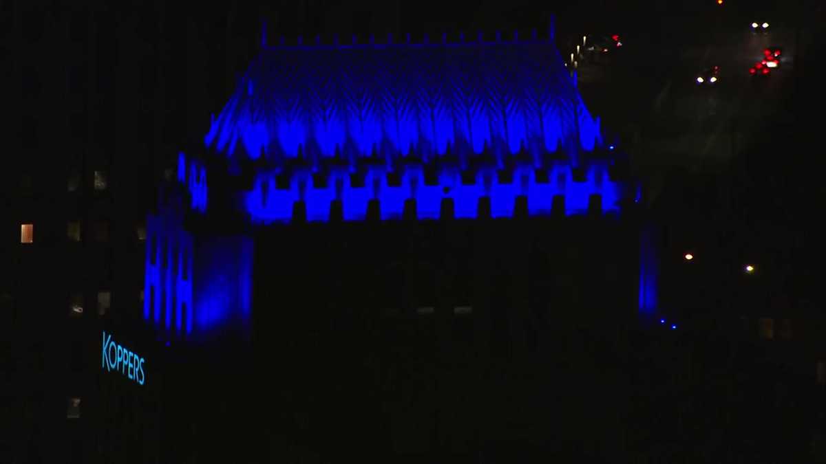 Pittsburgh's Koppers Tower lights up in colors of US flag