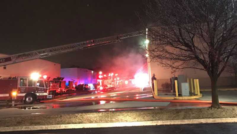 9 departments respond to Lockland commercial fire