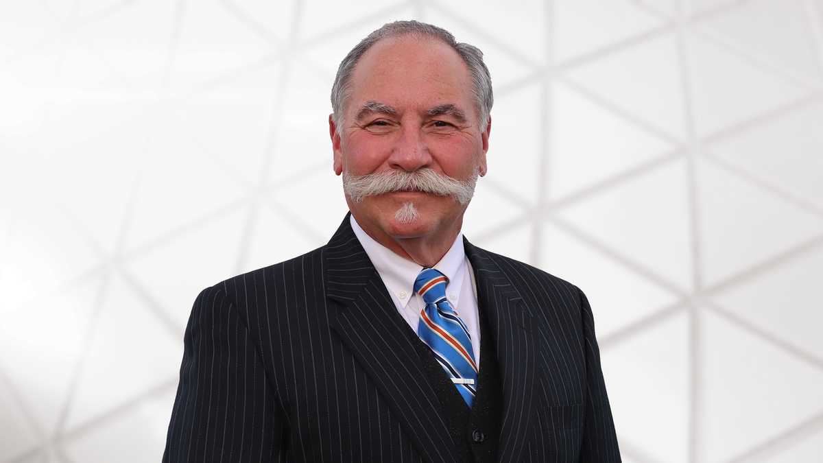 KSBW reporter Phil Gomez retires after 25 years