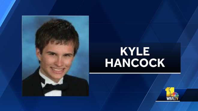 Crews recover body of construction worker from trench collapse