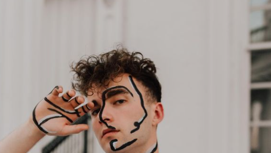 Louisville native finds fame on TikTok and iTunes