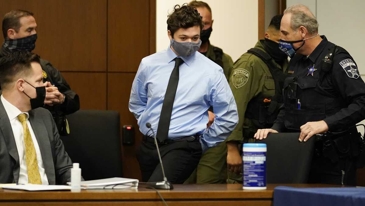 Illinois Authorities Extradite Kyle Rittenhouse Accused In Protest