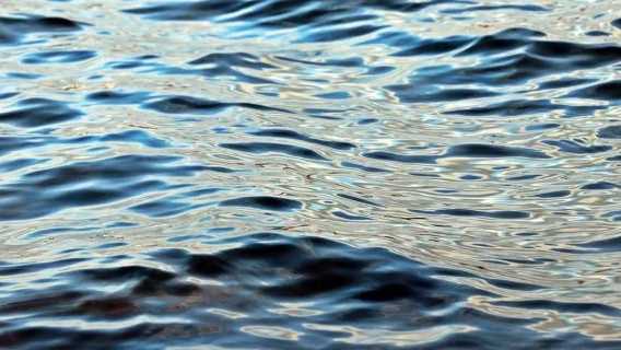 Multiple people hurt in boat explosion on Lake Lanier