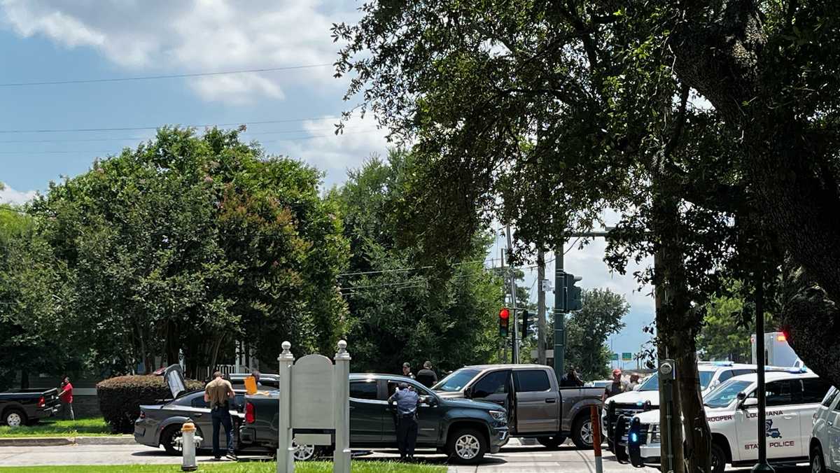 Louisiana chase on interstate ends in crash in Lakeview
