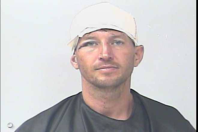 Wanted felon in custody after chase and crash in Florida