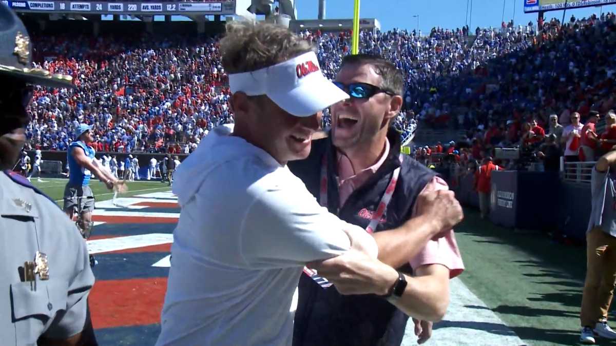 Lane Kiffin signs extension with Ole Miss