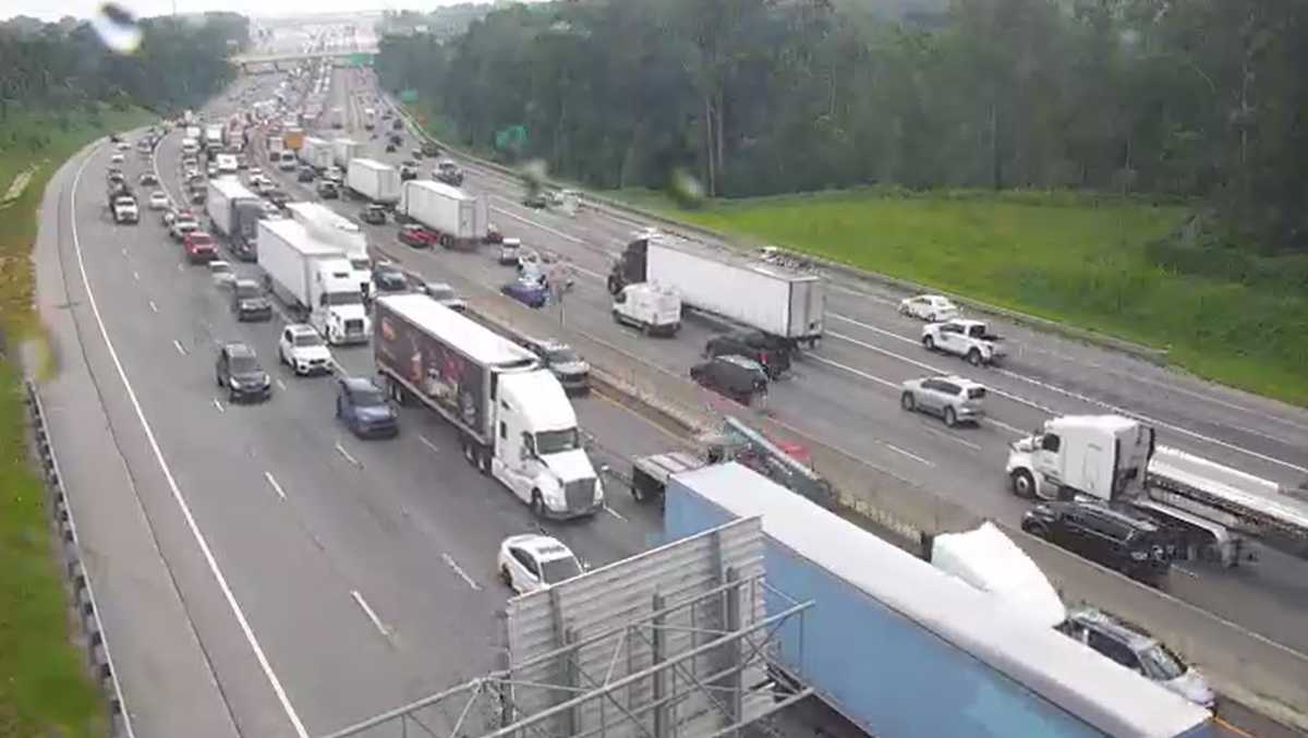 Crash involving 2 semi-trucks leads to diesel fuel spill on I-85