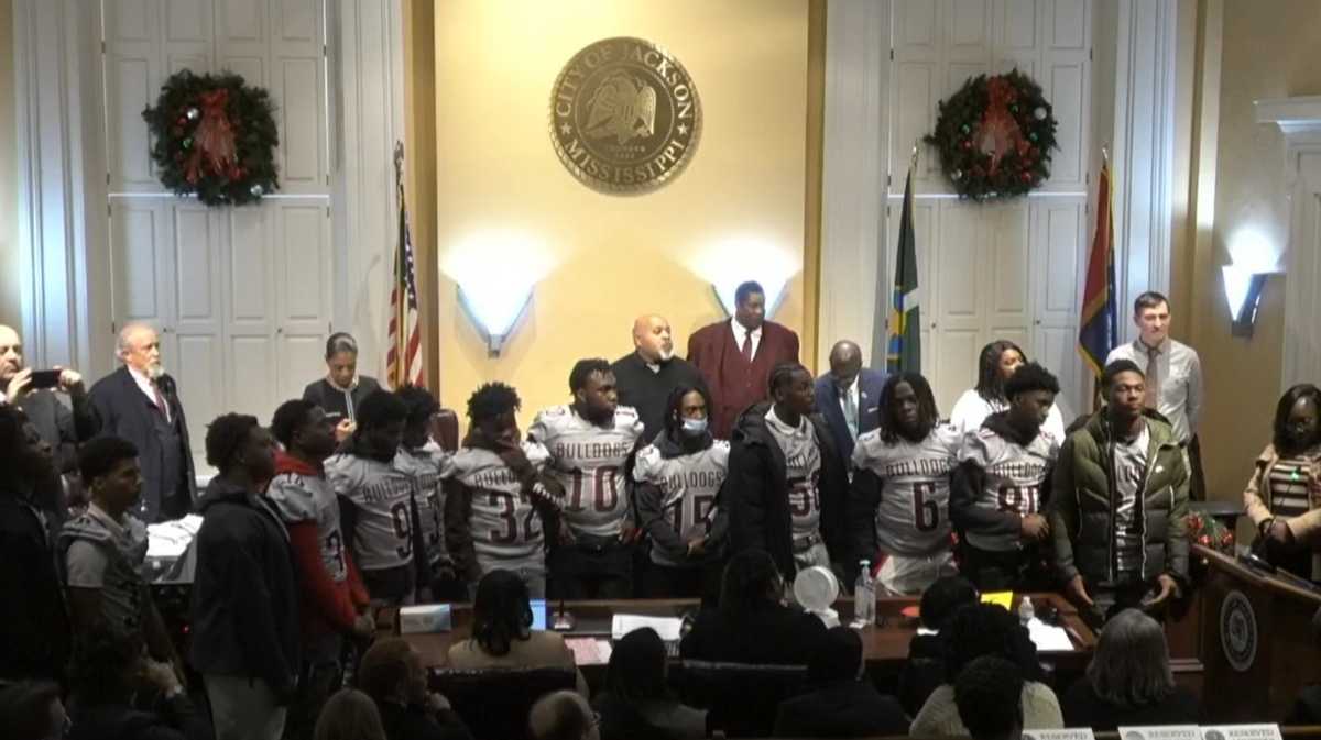 Lanier High football team honored after historic season