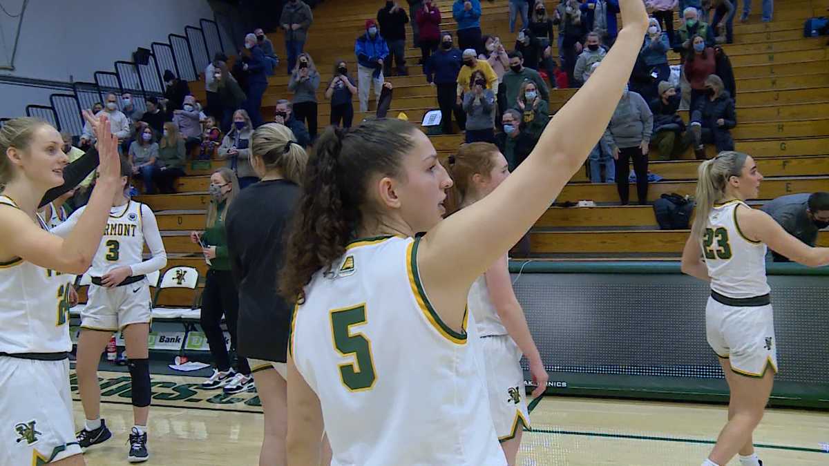 Larkins scores 1,000th career point, leads UVM to dominant victory
