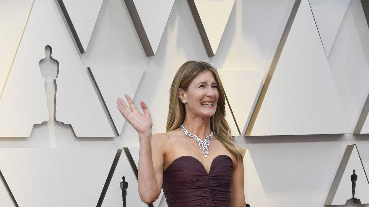 See all the 2019 Oscar Red Carpet looks here!