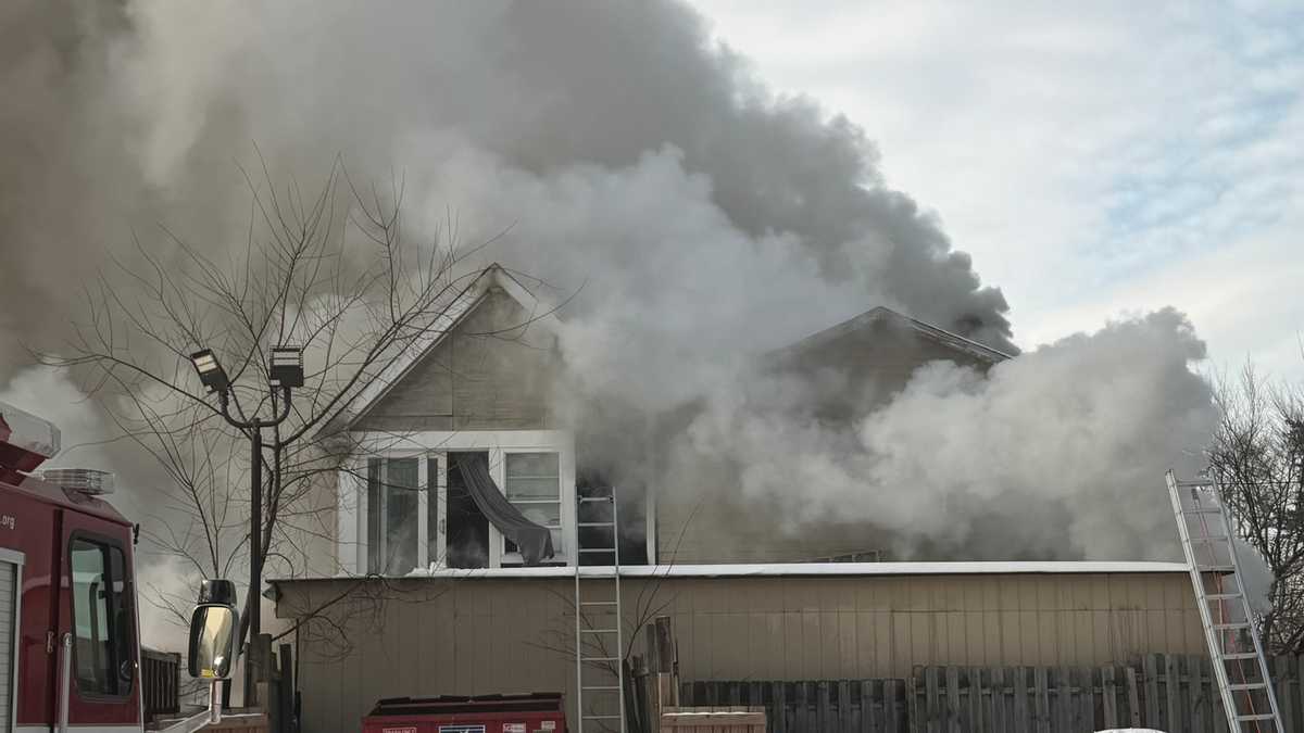 House partially collapses after Laurel fire