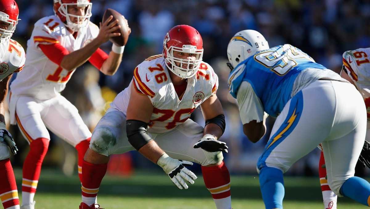 The first medical doctor to play in the NFL went from a Super Bowl win ...