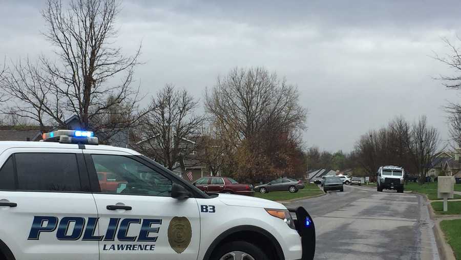 Man in custody after hours-long police standoff in Lawrence