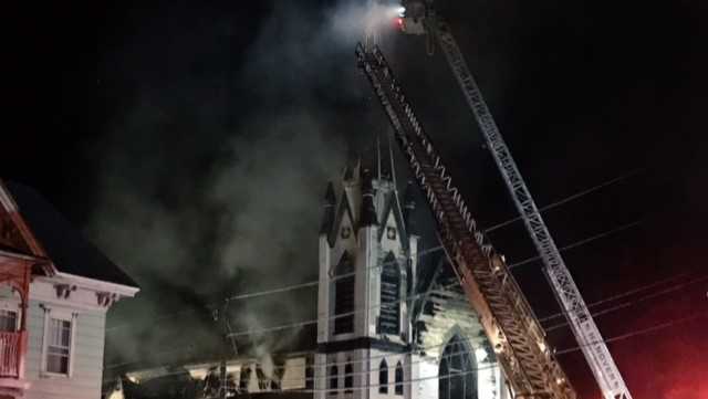 Fire tears through church in Lebanon