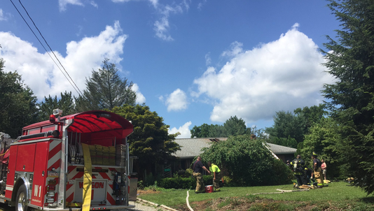 Firefighters hurt while battling Lebanon house fire
