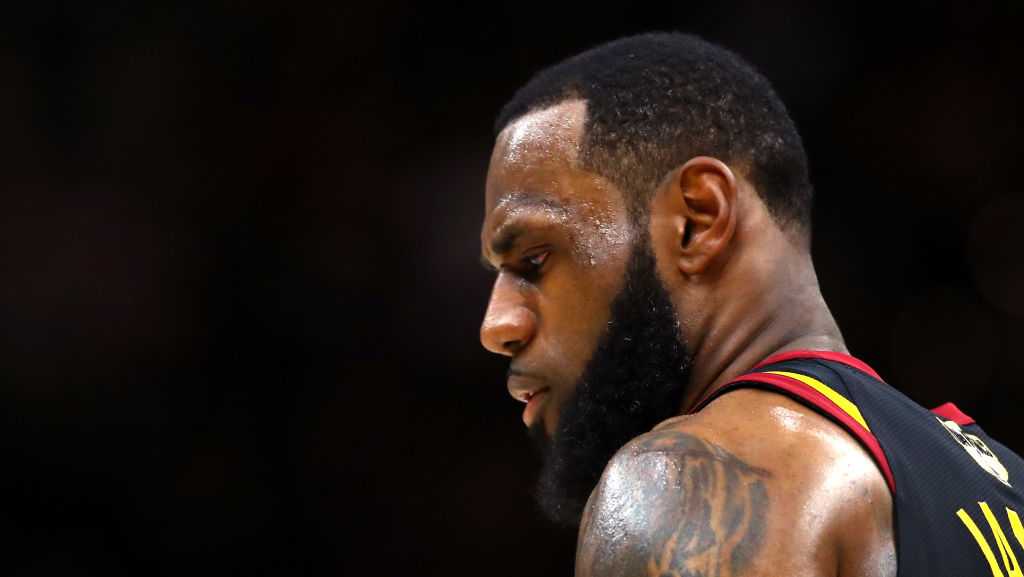 LeBron James: President Trump is using sports to divide us