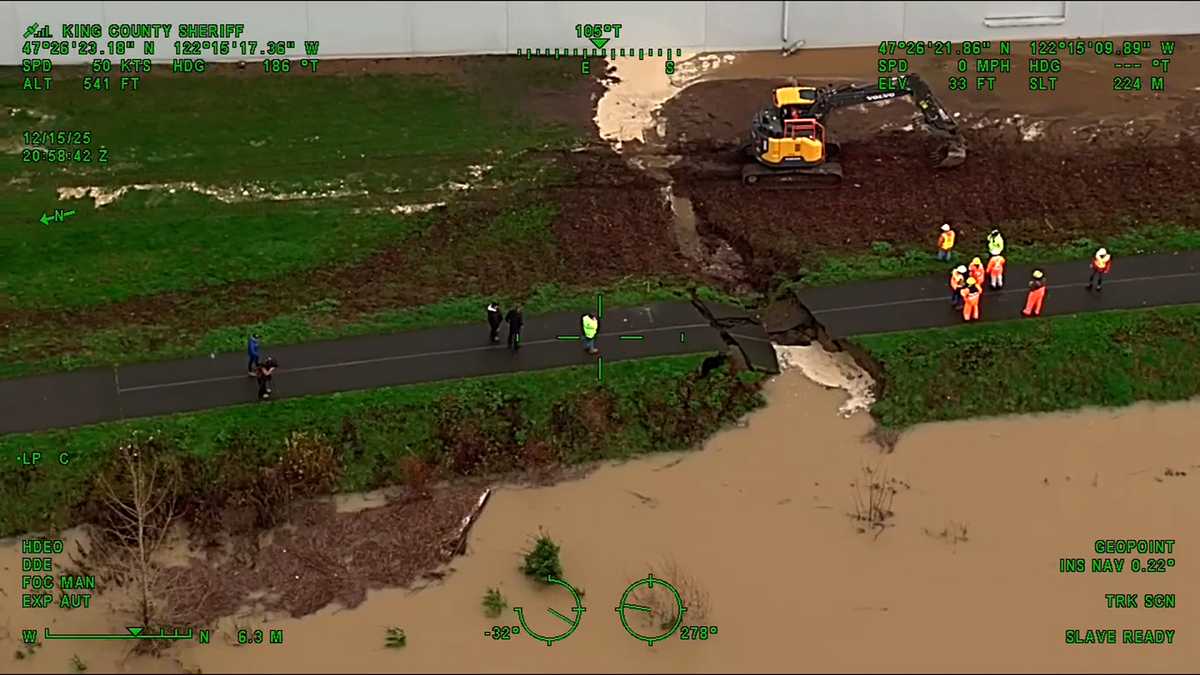 Second levee fails in Washington, forcing more evacuations