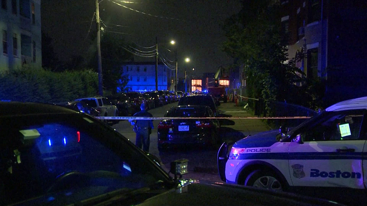 2 crime scenes within 1 mile in Boston: Deadly shooting, armed carjacking