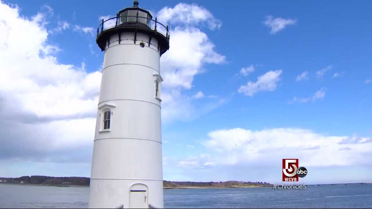 Main Streets and Back Roads: Lighthouses