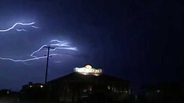 How to stay safe during Florida lightning storms