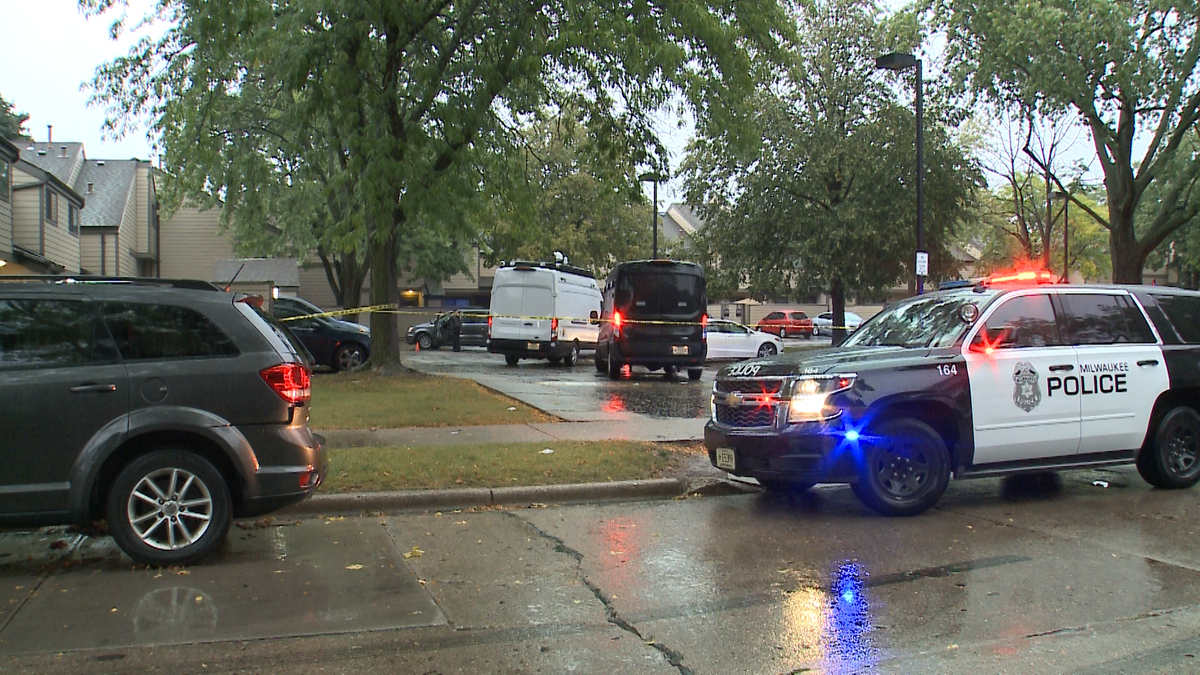 One dead in shooting at apartment complex on Milwaukee's northside