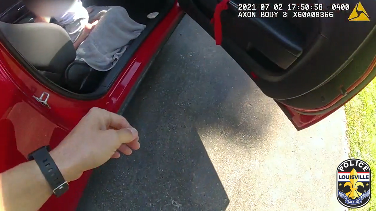 LMPD body camera video shows 2 officers rescuing kidnapped 6-year-old girl