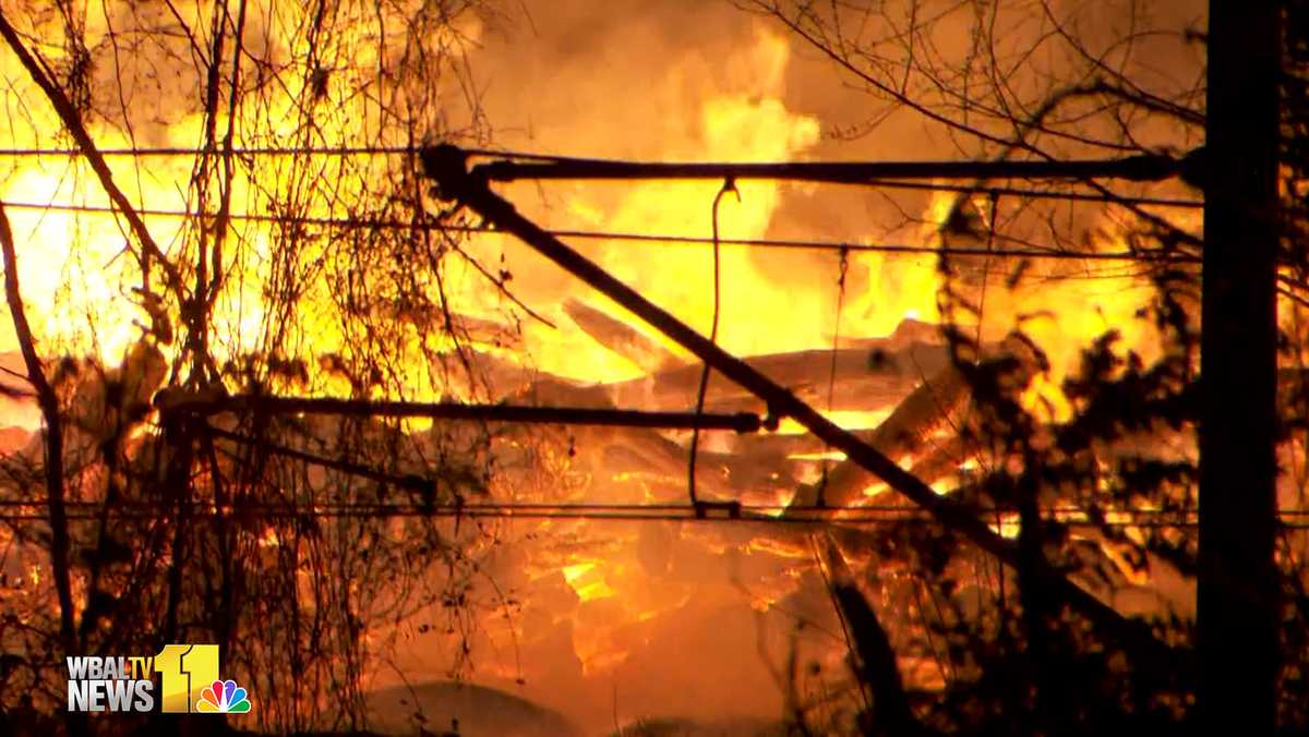 Massive Baltimore fire closes I-83 as winds fuel flames