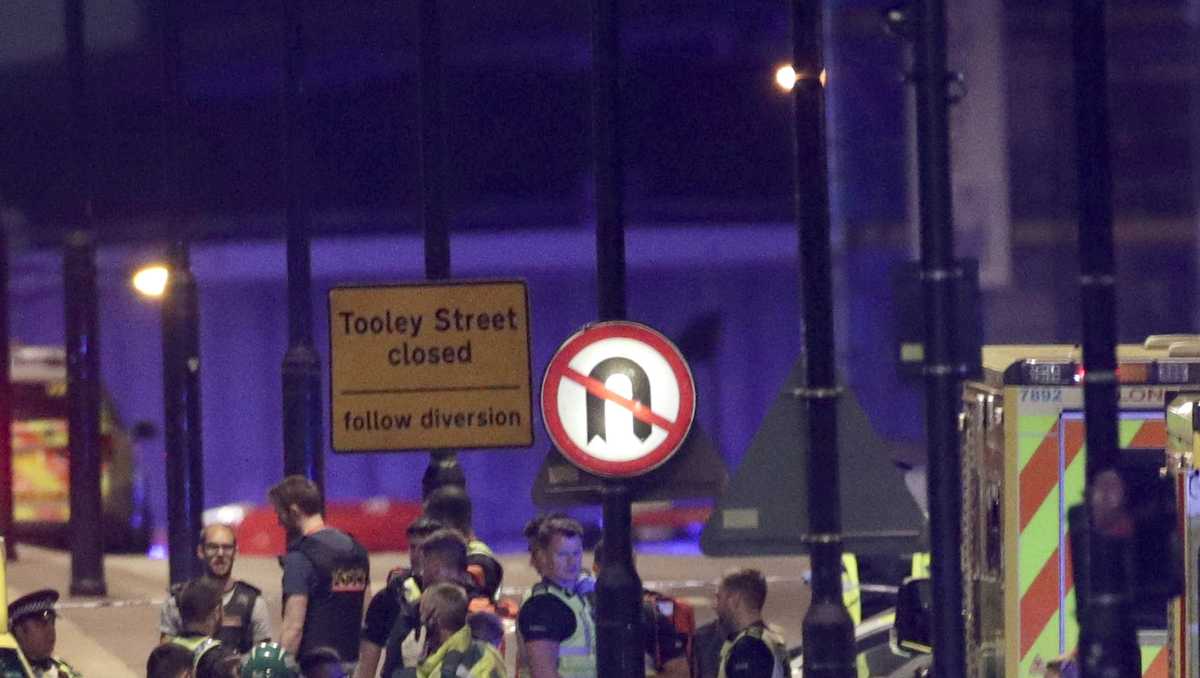 PHOTOS: Police respond as terror strikes London