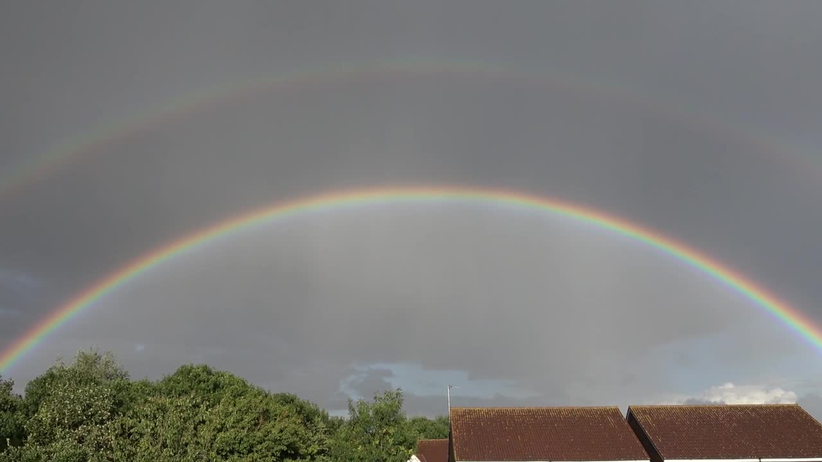 Stunning double rainbow over London