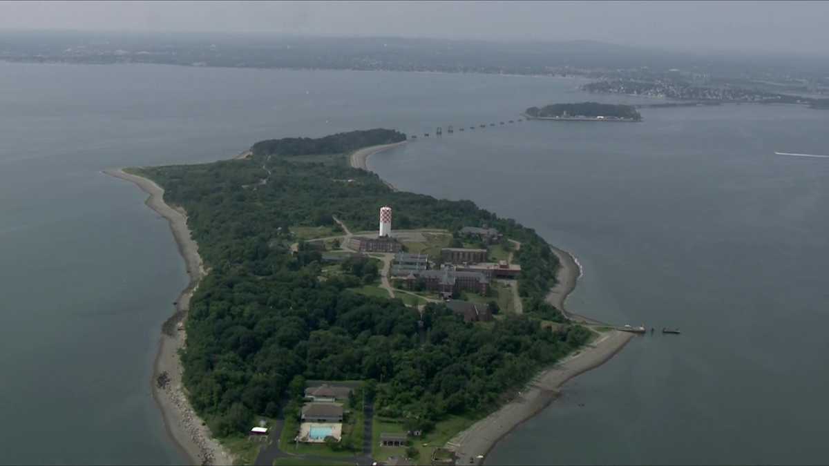 Boston granted permit in effort to rebuild Long Island Bridge