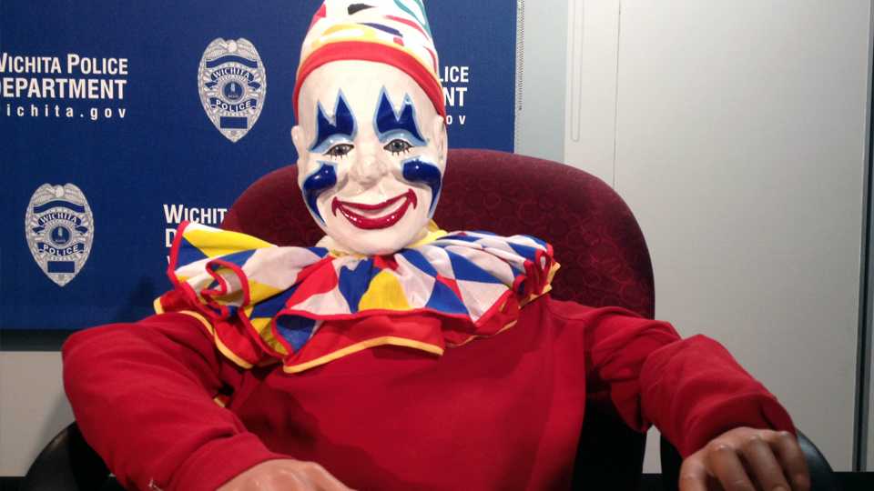 Man sentenced to prison for theft of Kansas clown statue