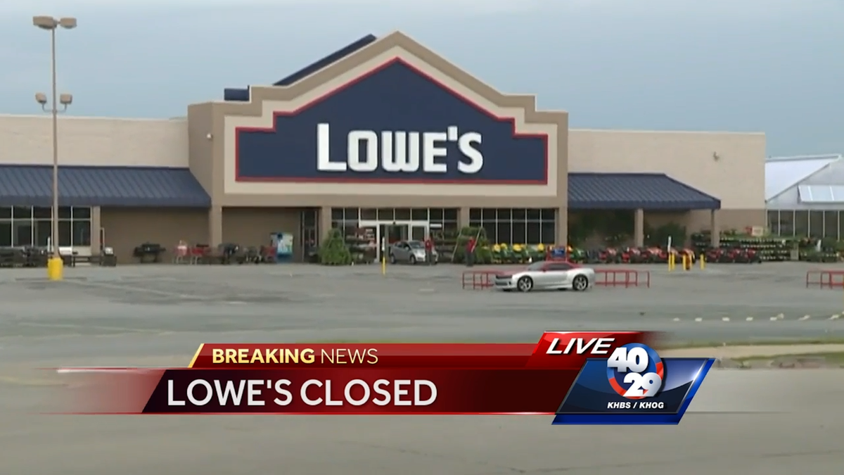 Gas leak closes Lowe's in Fort Smith