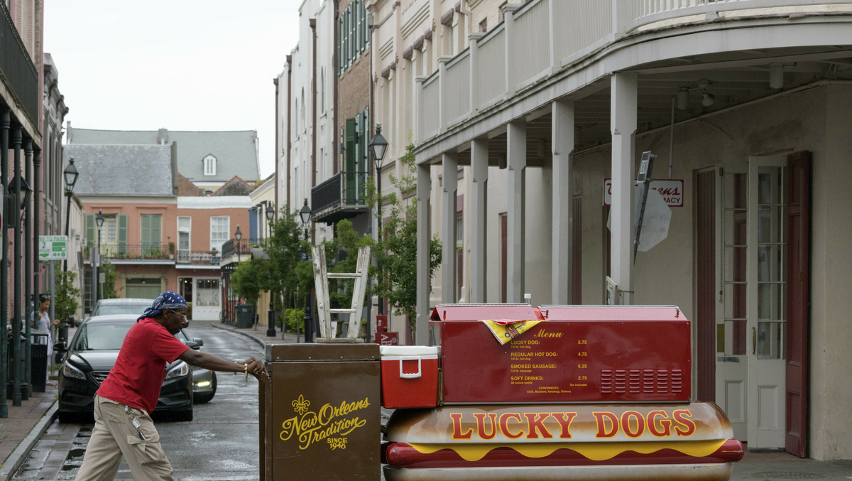 New Orleans City Council more french quarter food cart vendors
